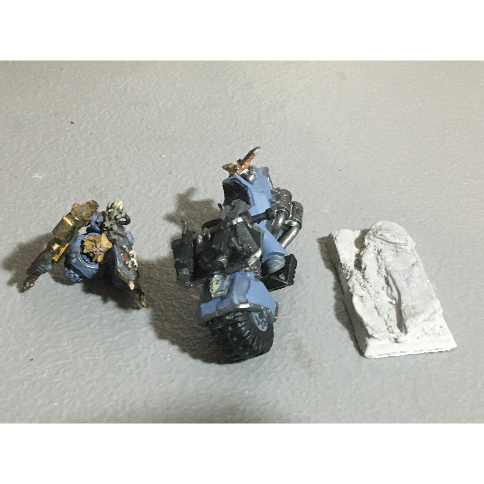 A20341 WARHAMMER 40K SPACE MARINES WOLVES CUSTOM CAPTAIN ON BIKE – PODY ...