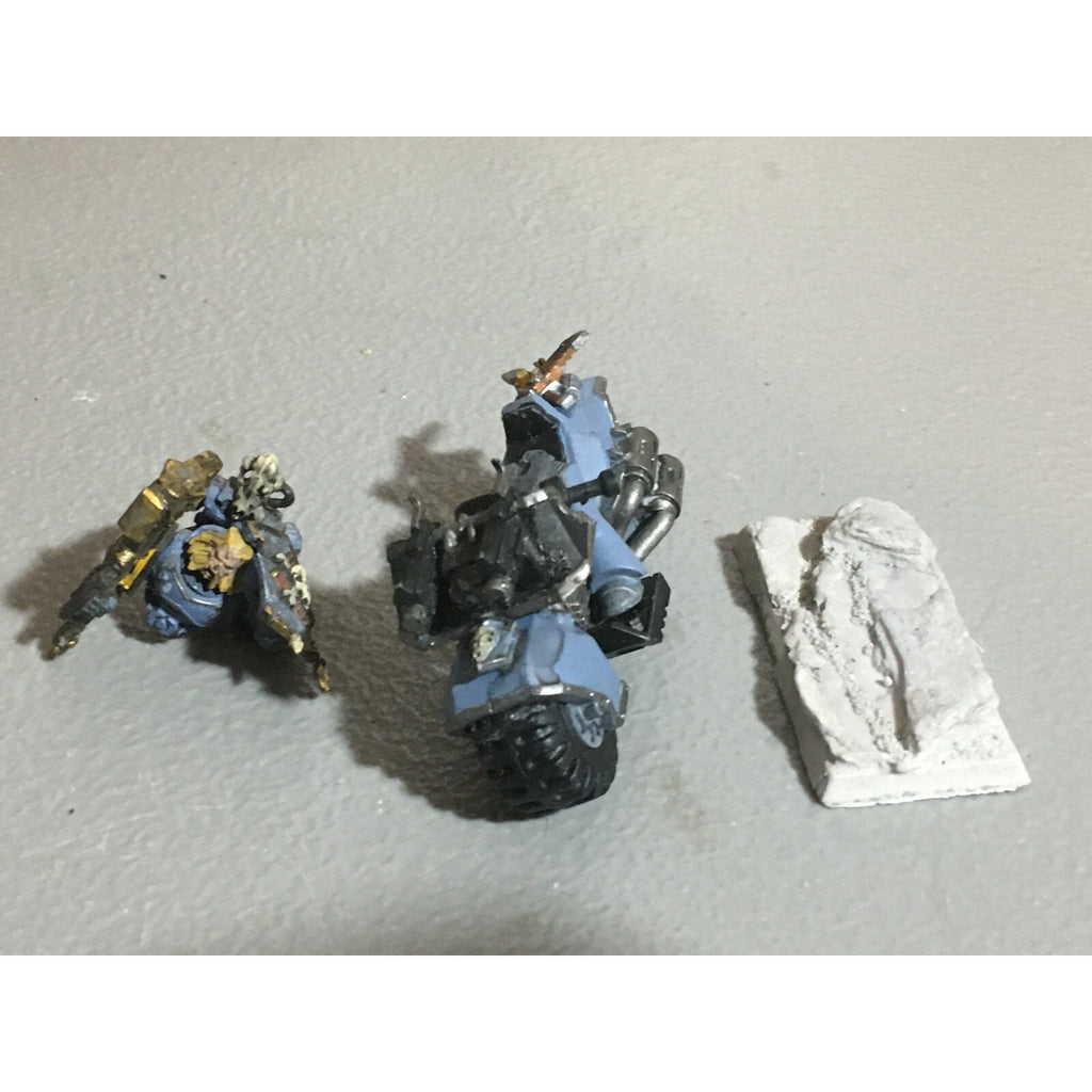 A20341 WARHAMMER 40K SPACE MARINES WOLVES CUSTOM CAPTAIN ON BIKE – PODY ...