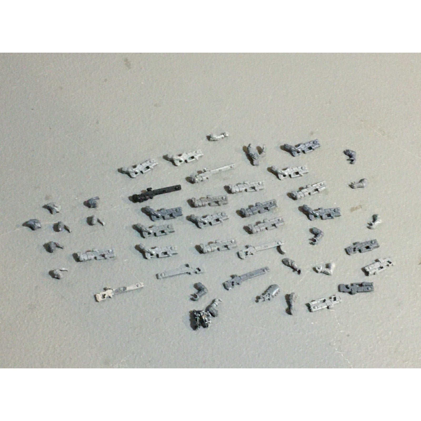 A27451 WARHAMMER 40K TAU EMPIRE BITS LOT GUNS ARMS HEADS GW – PODY PRODUCTS