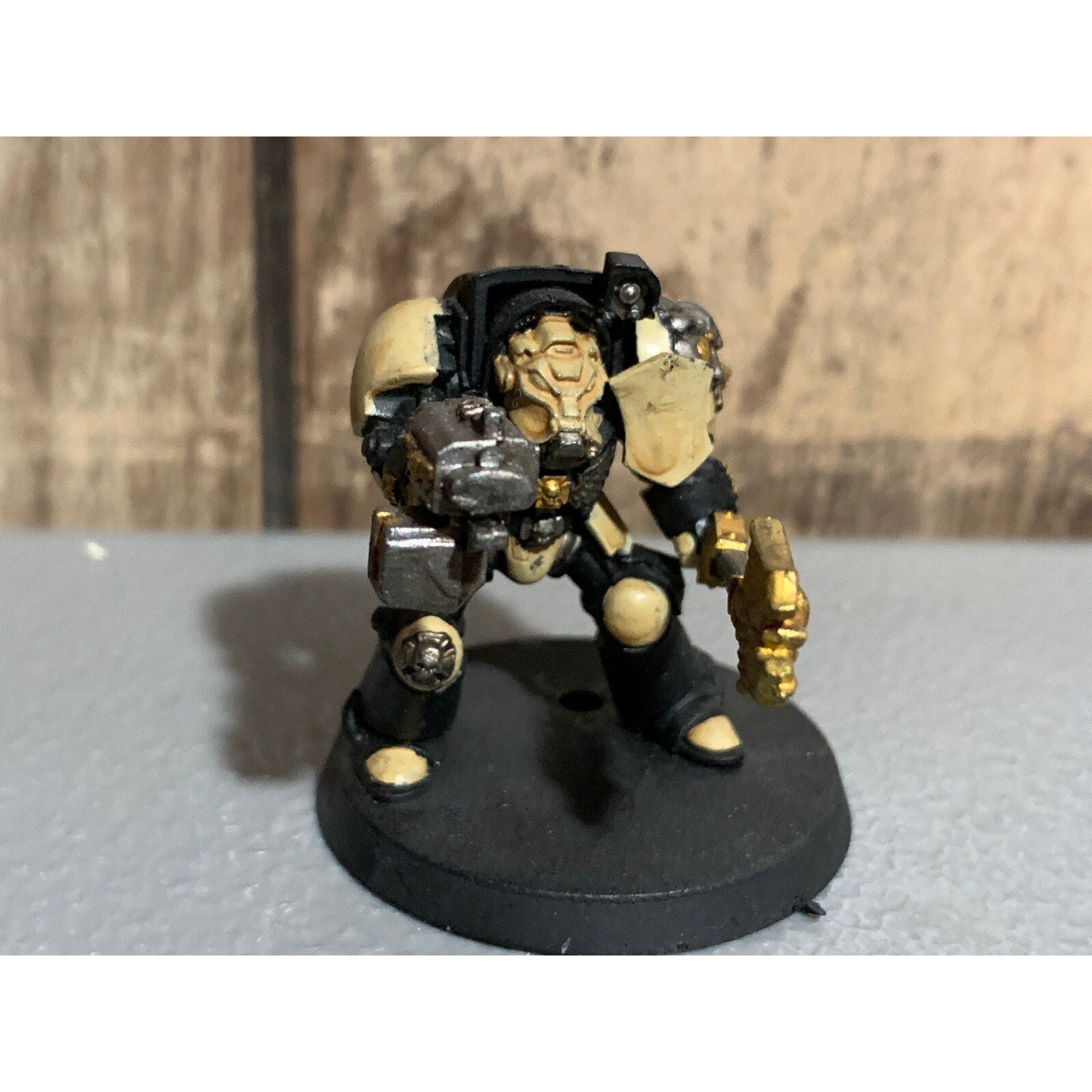 A7317 WARHAMMER 40K SPACE MARINES CUSTOM TERMINATOR CHAPLAIN PAINT ...