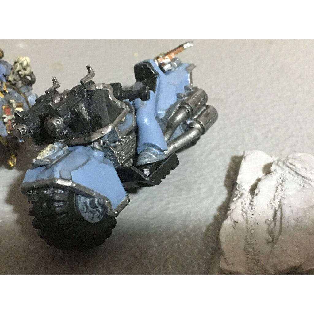 A20341 WARHAMMER 40K SPACE MARINES WOLVES CUSTOM CAPTAIN ON BIKE – PODY ...