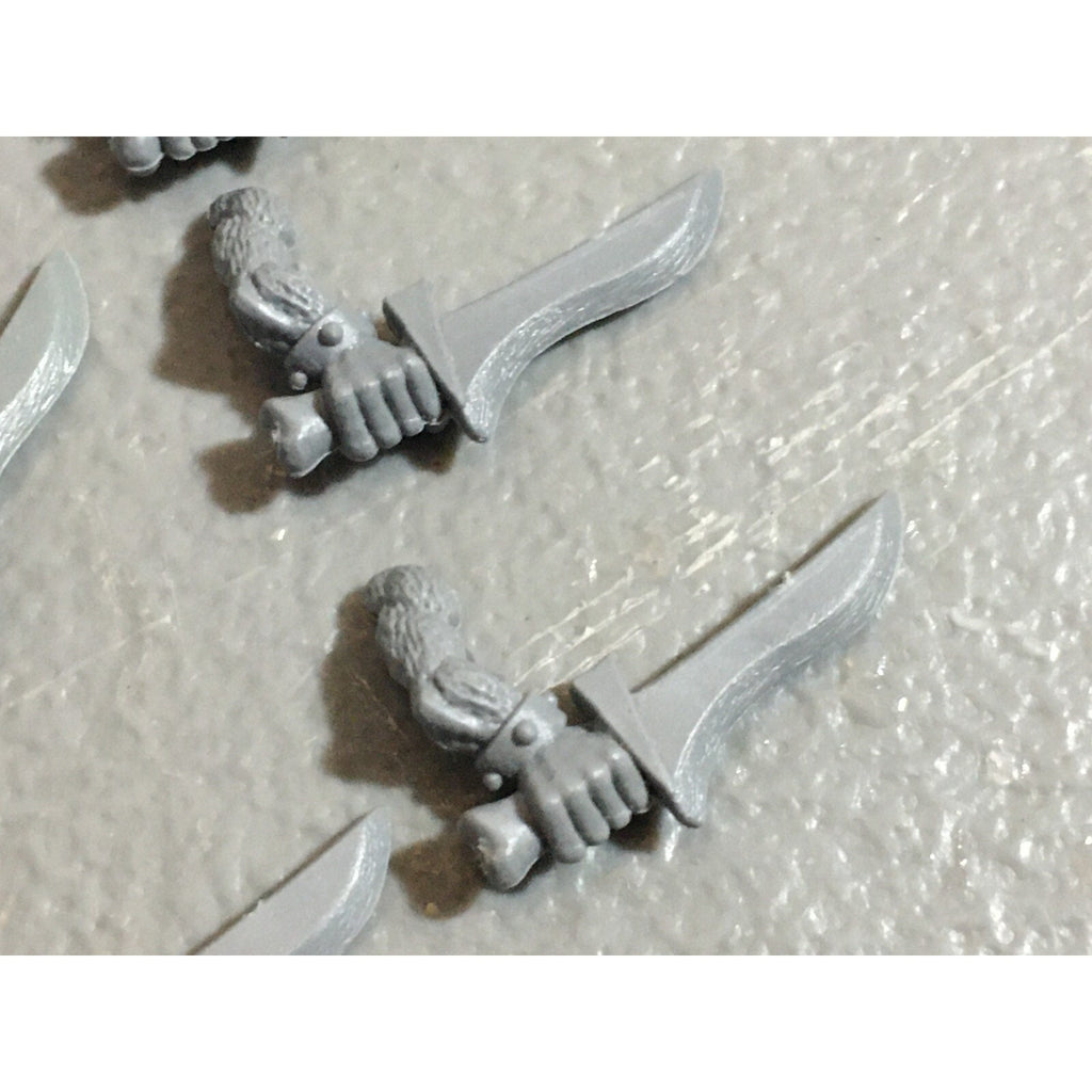 A22297 WARHAMMER FANTASY SKAVEN BITS LOT SWORD ARMS GAMES WORKSHOP GW ...