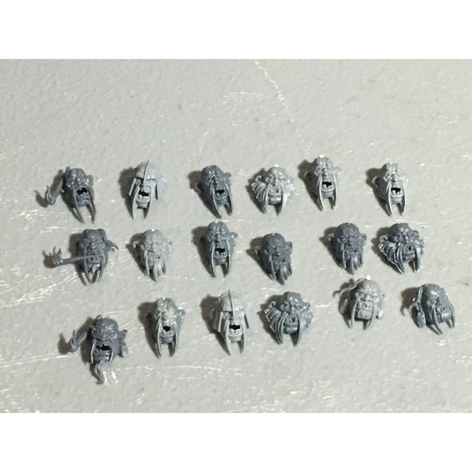 A21917 WARHAMMER FANTASY OGRE KINGDOMS BITS LOT HEADS OLD WORLD GW ...